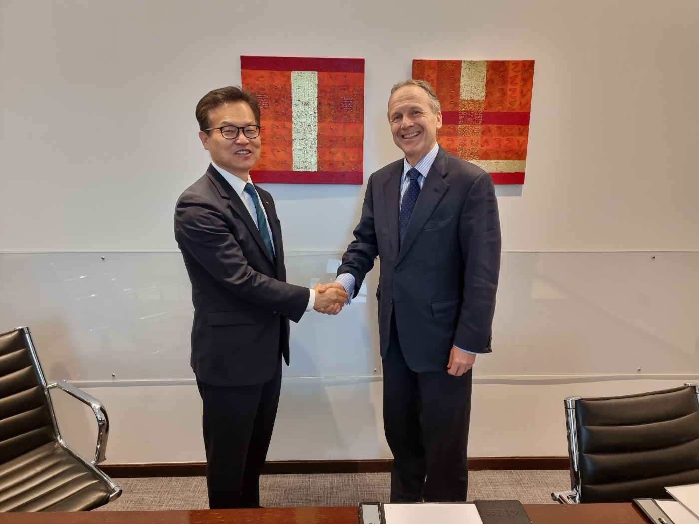 KCIF 국제금융센터 - 센터소개 - 센터안내 - 센터 동정